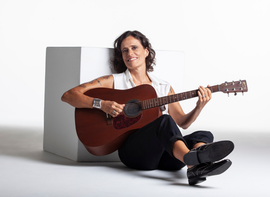 Zélia Duncan faz show em comemoração aos 40 anos de carreira em São ...