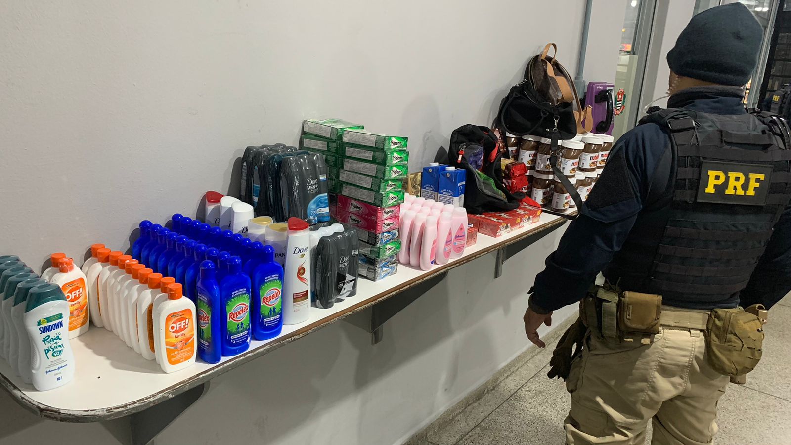 Casal é detido com mais de R$ 6 mil em mercadorias furtadas