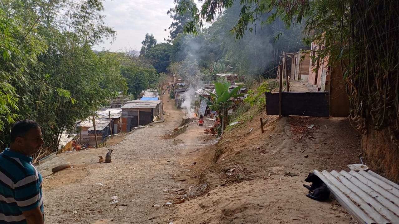 Juiz conhece Menino Jesus e famílias ameaçadas por despejo